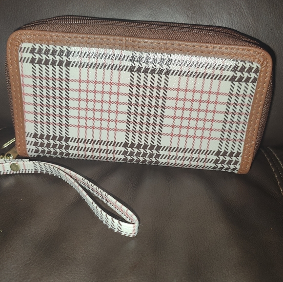 Bags | Euc Soft Leather Longdouble Zip Around Wristlet Wallet | Poshmark